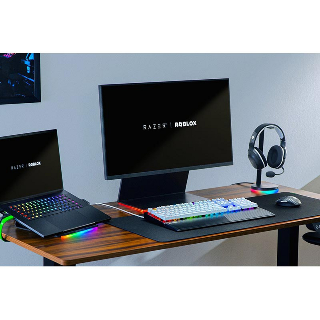 Razer คีย์บอร์ดเกม BlackWidow V3 Green Switch (EN) | AllOnline