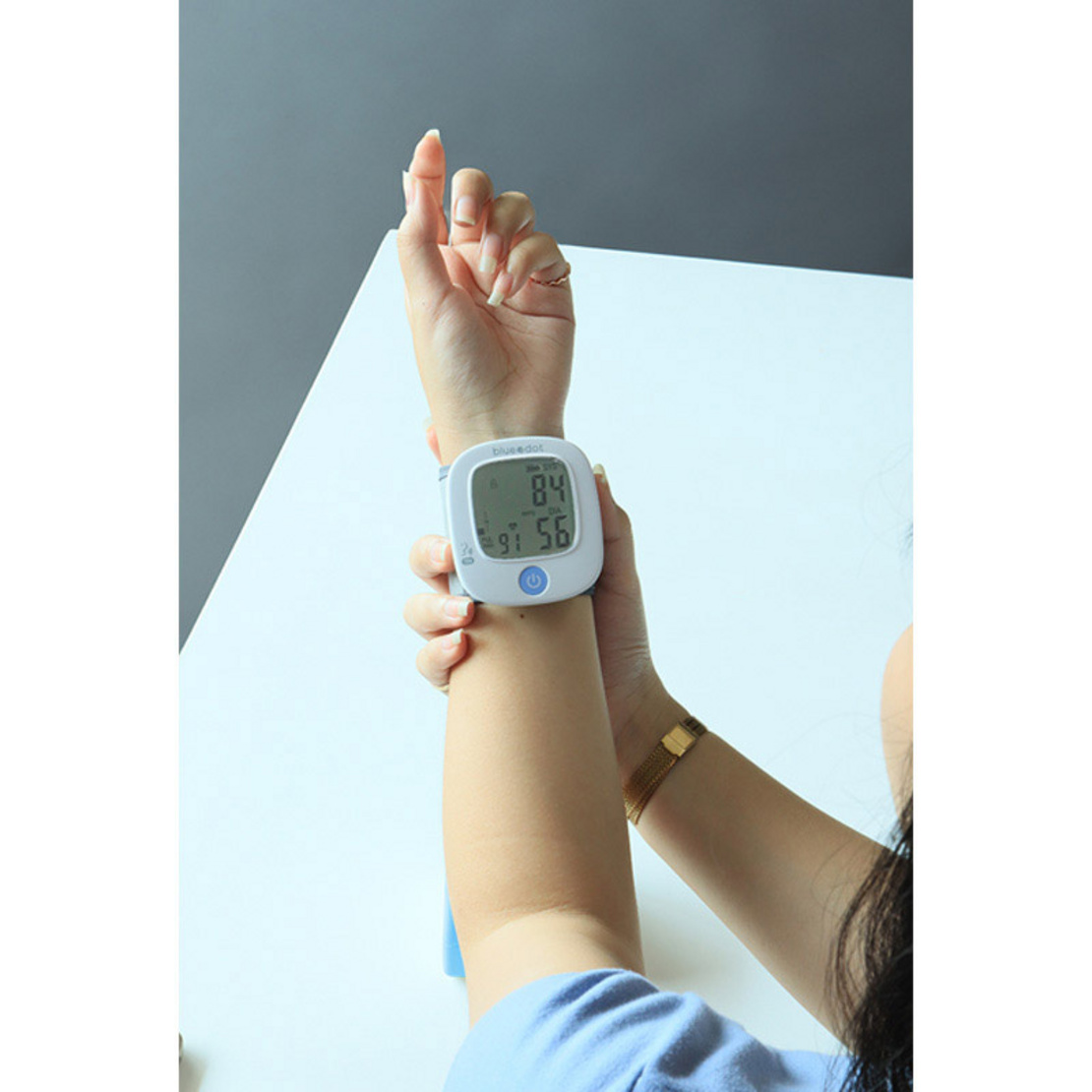 Bluedot เครื่องวัดความดันโลหิตที่ต้นแขน รุ่น B-BC171 TH | AllOnline